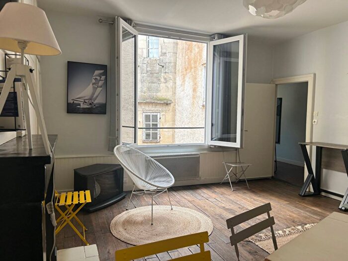 Appartement à louer - Trois Quartiers-Centre Ville, Poitiers - 2 pièces - 1 chambre