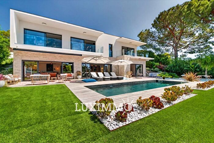 Mougins, Le Colombier, Colombe, Cabrières, Le Bordé : Maison 8 pièces à vendre