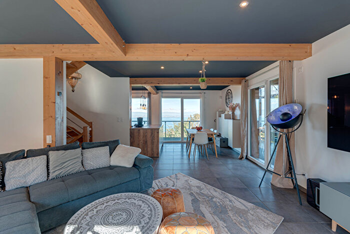 Appartement à vendre - Évian-les-Bains - 4 pièces - 3 chambres