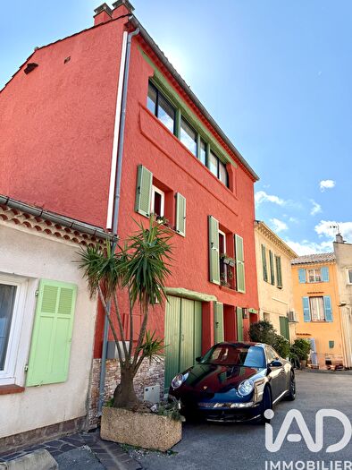 Maison à vendre - Roquebrune-sur-Argens, Village - 5 pièces - 3 chambres