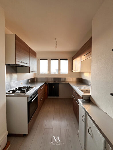 Appartement à louer - Angers, Deux-Croix, Banchais, Grand Pigeon - 4 pièces - 2 chambres