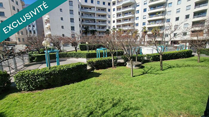 Villeurbanne, Charmettes - Appartement 2 pièces à vendre