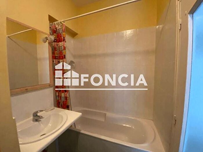 Appartement à louer - Centre Ville, Douarnenez - 1 pièce