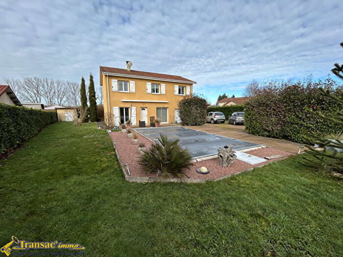 Maison à vendre - Charnat - 5 pièces - 4 chambres