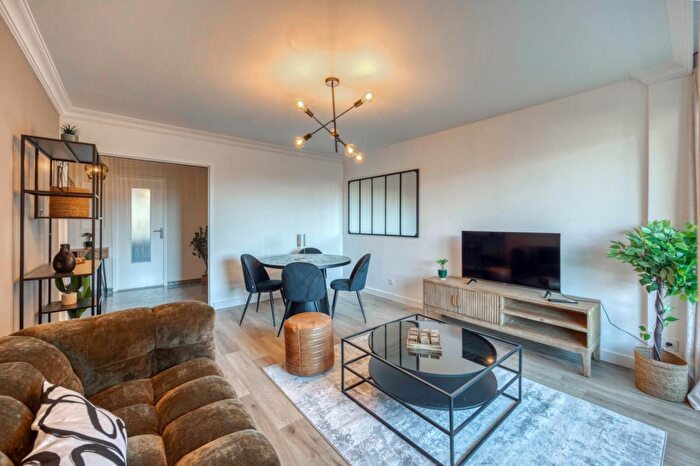 Appartement à vendre - Grenoble, Eaux-Claires, Mistral - 5 pièces - 4 chambres