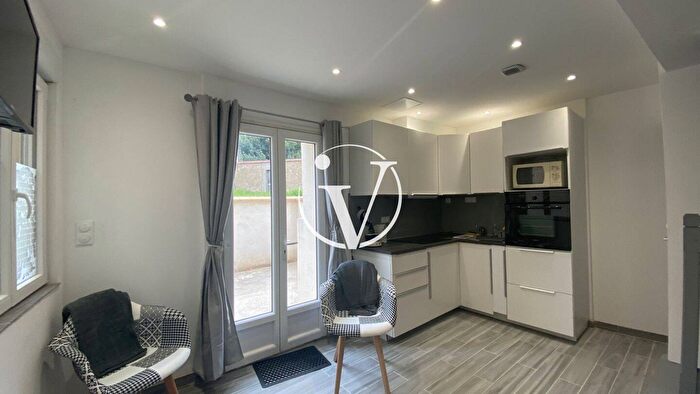 Centre Ville, Vendôme : Appartement 2 pièces à louer