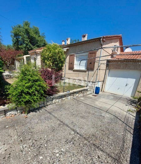 Route de Marseille, Digne-les-Bains : Maison 4 pièces à louer