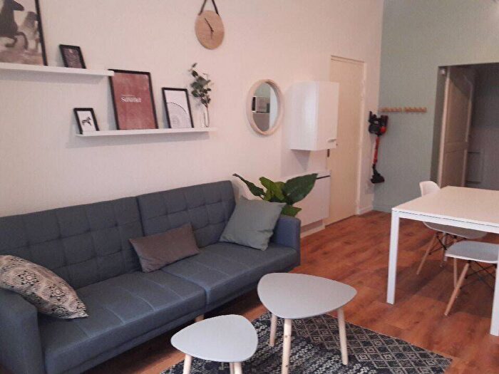 Appartement à louer - École Joseph Bara-Groupe scolaire Carnot-Hôtel de Ville, Agen - 2 pièces - 1 chambre