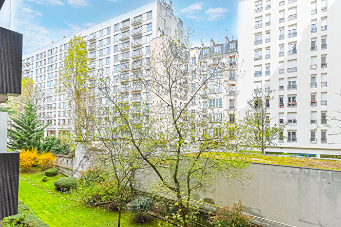 Appartement 2 pièces à vendre à Paris 11ème, Léon-Blum, Folie-Regnault
