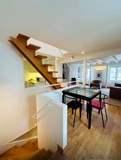 Appartement à louer - Montorgueil-Saint Denis, Paris ème arrondissement - 3 pièces - 2 chambres