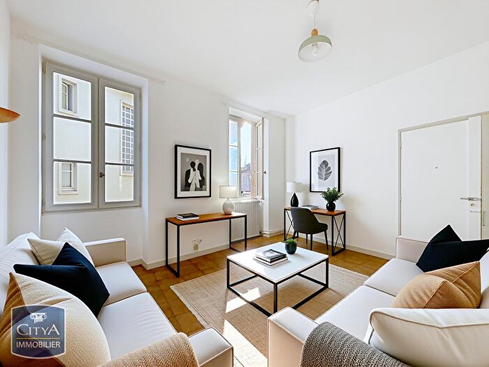 Appartement à vendre - Brive-la-Gaillarde, Centre-ville, Pont Cardinal, Champanatier - 2 pièces - 1 chambre