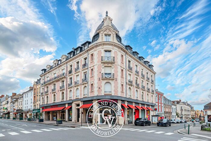 Appartement à vendre - Fontainebleau, Centre-ville - 7 pièces - 5 chambres