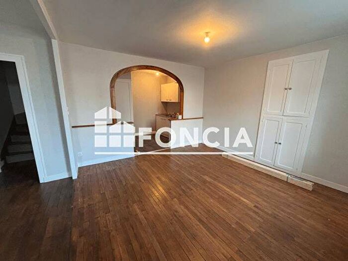 Maison à louer - Montournais - 3 pièces - 2 chambres