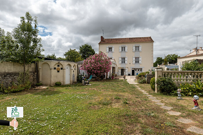 Maison 6 pièces à vendre - Mouzeuil-Saint-Martin