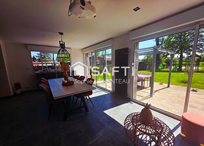 Maison à vendre - Beutin - 6 pièces - 4 chambres