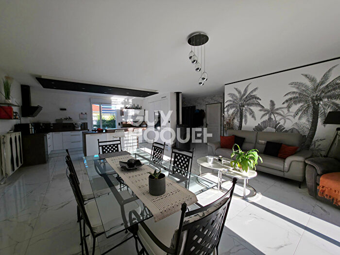 Maison à vendre - Montverdun - 4 pièces - 3 chambres