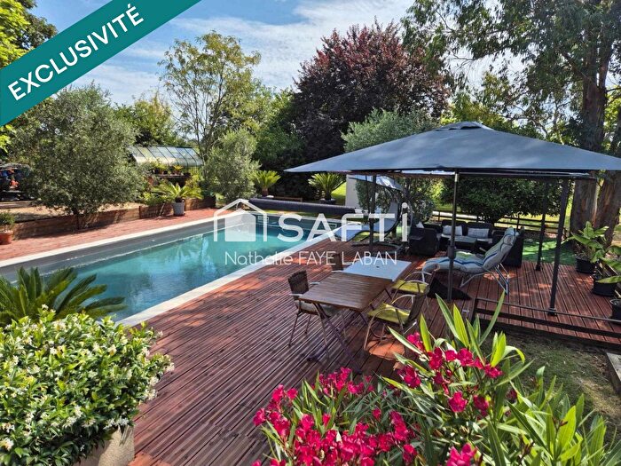 Maison à vendre - La Puye - 7 pièces - 5 chambres