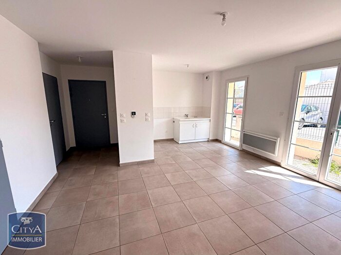 Appartement à louer - Saint-Cannat - 3 pièces - 2 chambres