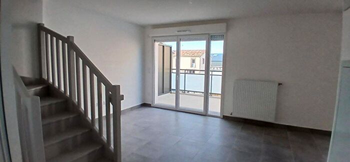 Seilh : Appartement 3 pièces à louer