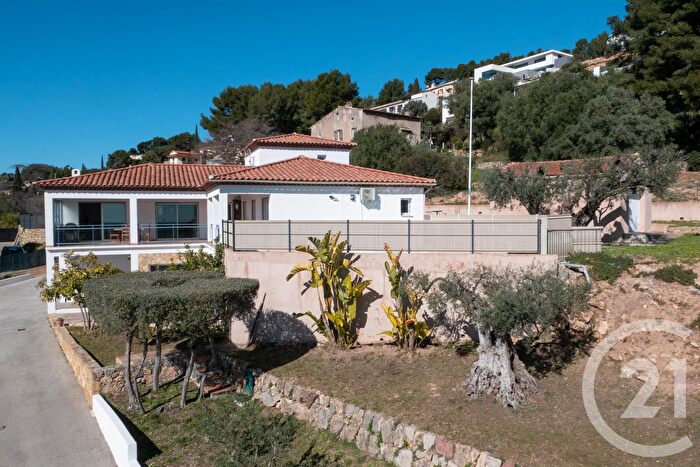 Maison à vendre - Ollioules, Colline Saint-Laze - 8 pièces - 4 chambres