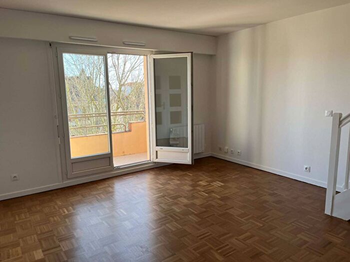 Appartement à louer - Plateau Nord, Suresnes - 5 pièces - 4 chambres