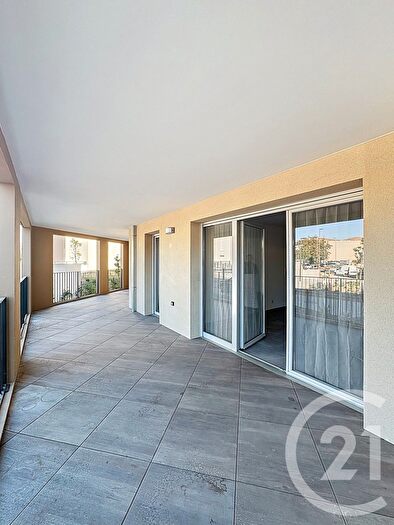 Appartement à vendre - Trets - 3 pièces - 2 chambres