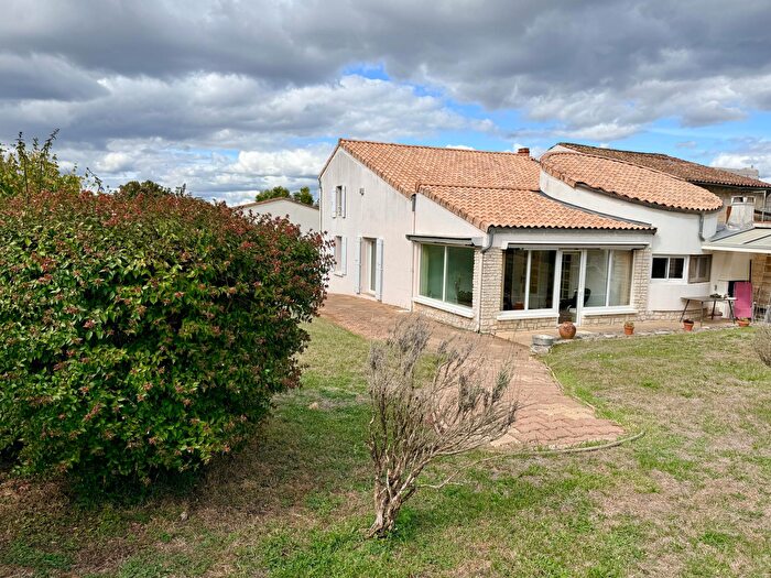 Maison 5 pièces à vendre à Pons