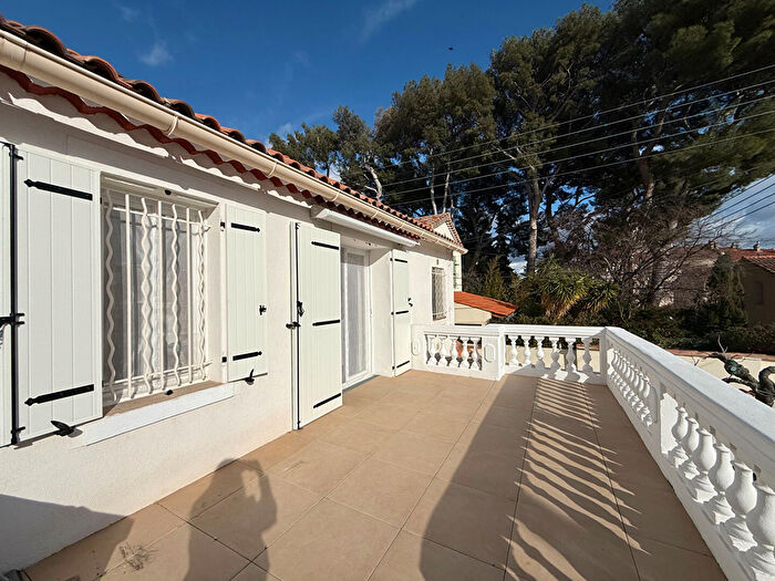 Appartement à louer - Toulon, Claret - 2 pièces - 1 chambre