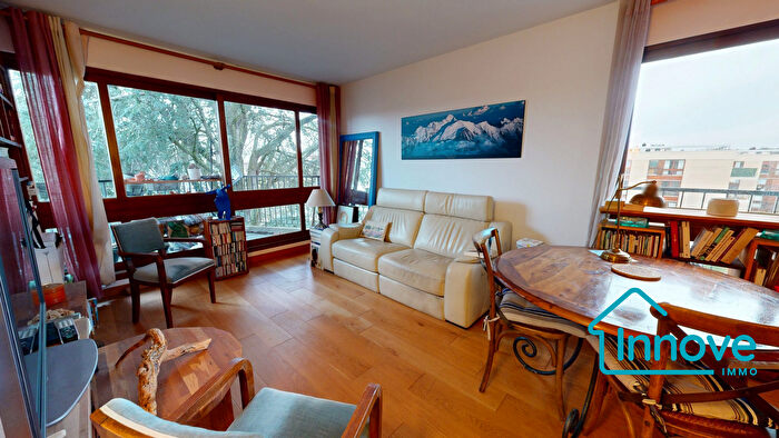 Appartement à vendre - Le Chesnay - 3 pièces - 2 chambres