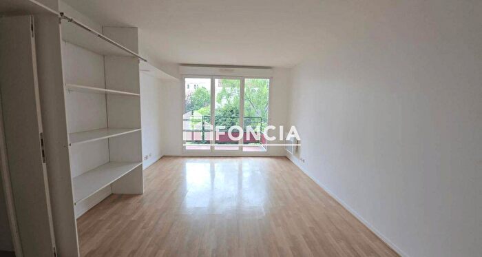 Centre Ville Est, Ivry-sur-Seine : Appartement 2 pièces à louer