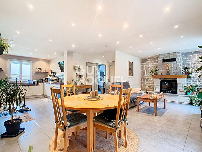 Maison à vendre - Bonneuil-en-Valois - 7 pièces - 5 chambres