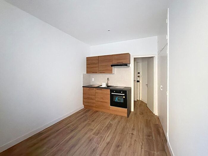 Appartement à louer - Clermont-Ferrand, Vallières, Sallins, Poncillon - 1 pièce