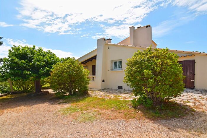 Maison 4 pièces à vendre à Uzès