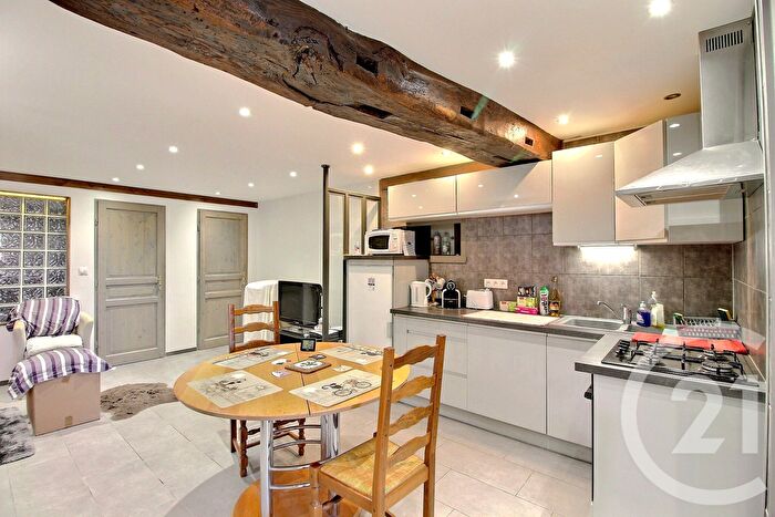 Maison à vendre - Lyaud - 8 pièces - 4 chambres