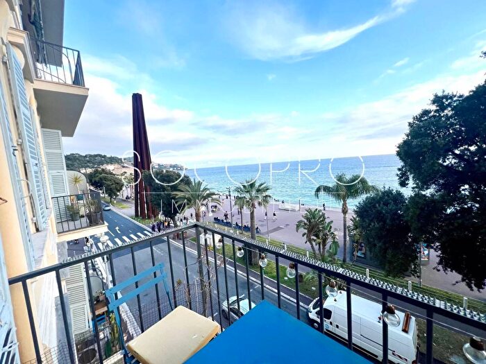 Appartement à louer - Vieux-Nice - 2 pièces - 1 chambre