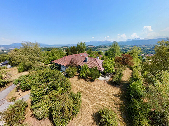Maison 11 pièces à Montagny-les-Lanches, à vendre