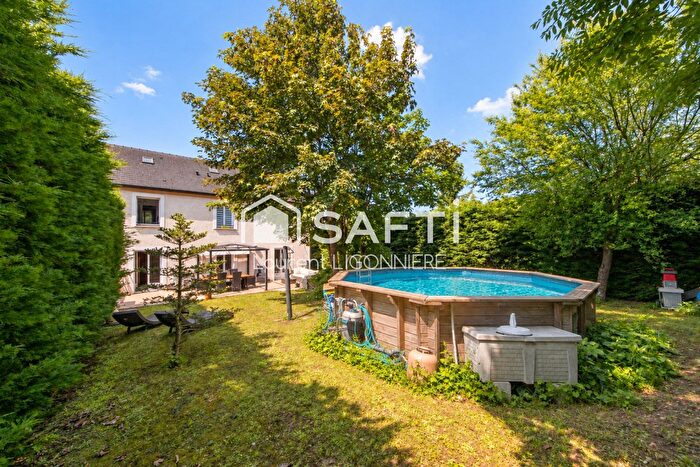 Mandres-les-Roses : Maison 7 pièces à vendre