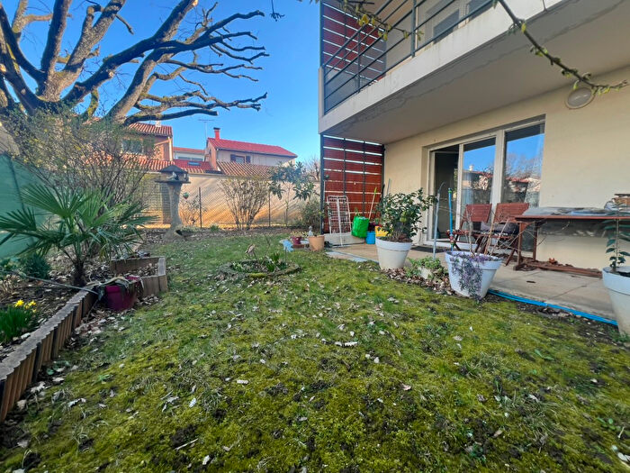 Appartement à vendre - Saint-Priest - 3 pièces - 2 chambres