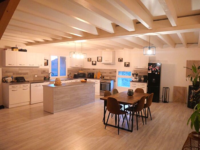 Maison à vendre - Saint-Romain-en-Jarez - 5 pièces - 3 chambres