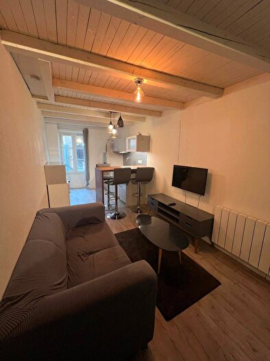 Sain-Bel : Maison 2 pièces à louer