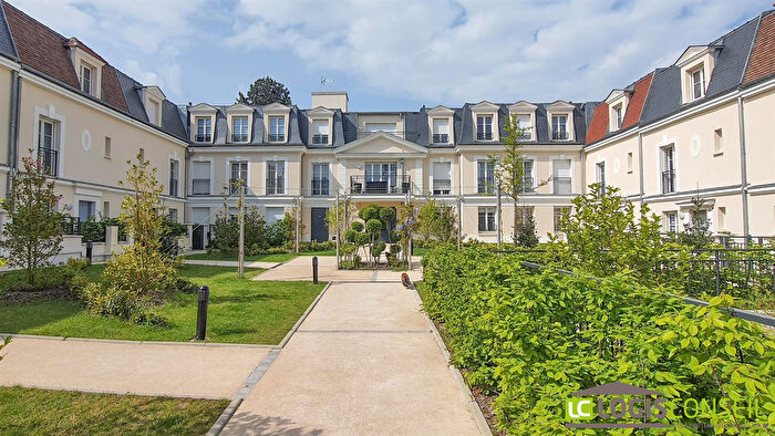 Châtenay-Malabry, Justice : Appartement 2 pièces à louer