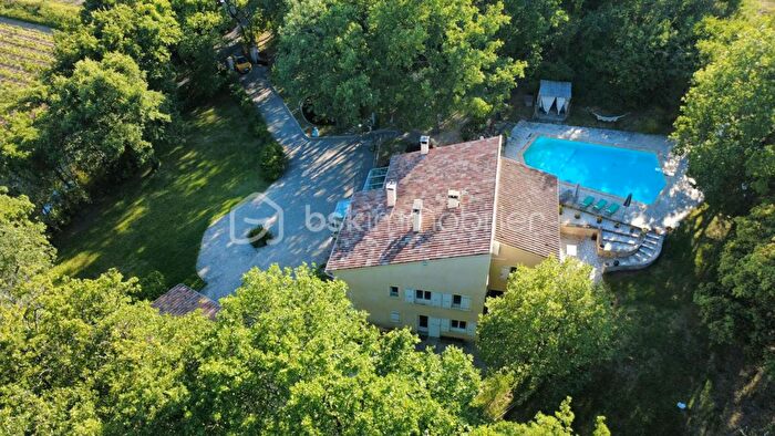 Pierrevert : Maison 8 pièces à vendre