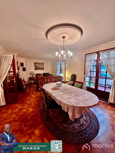 Maison à vendre - Saint-Denis, Floréal, Saussaie, Courtille - 6 pièces - 4 chambres