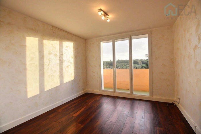 Appartement 5 pièces à Ruy-Montceau, à louer