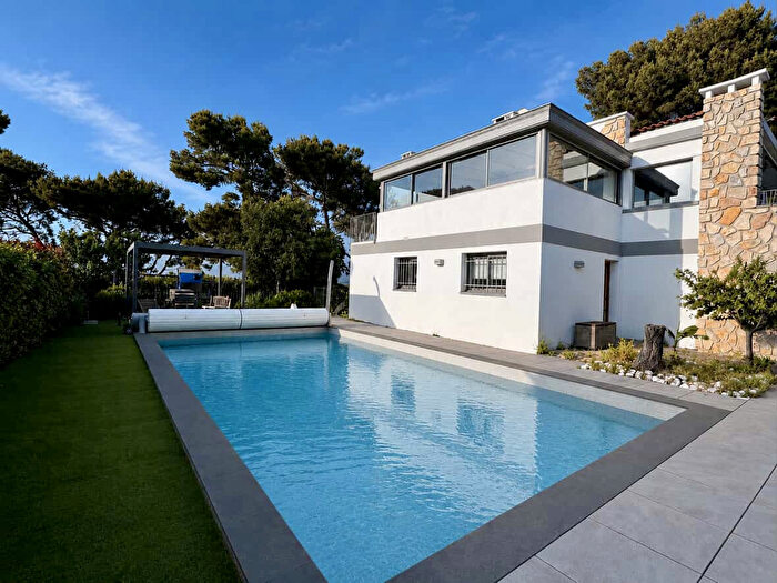 Six-Fours-les-Plages, Roumagnan, Talian, Audibert, Verger : Maison 8 pièces à vendre