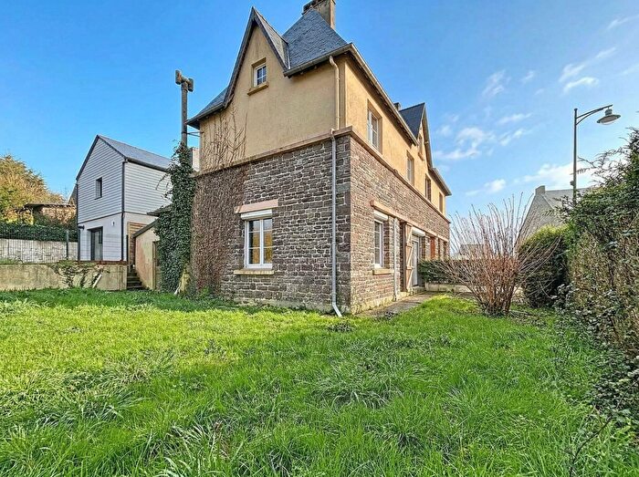 Maison 5 pièces à Saint-Jean-des-Baisants, à vendre