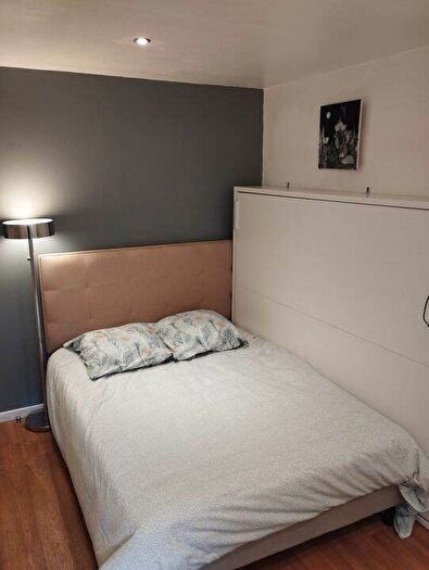 Appartement 1 pièce à Centre Ville-Sarments, Châtillon, à louer