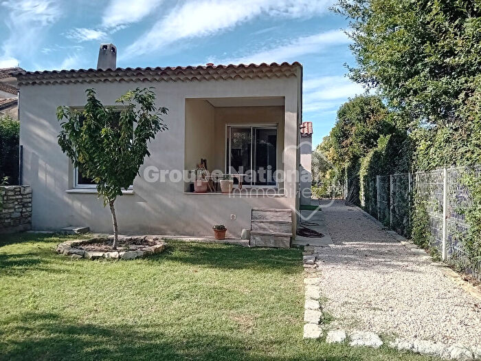 Maison à vendre - Saint-Étienne-du-Grès - 4 pièces - 3 chambres