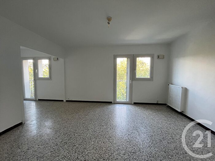 Nice, Saint-Roch : Appartement 4 pièces à louer