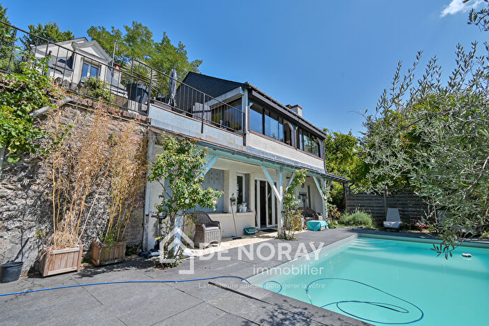 Maison 8 pièces à Amboise, La Verrerie, à vendre